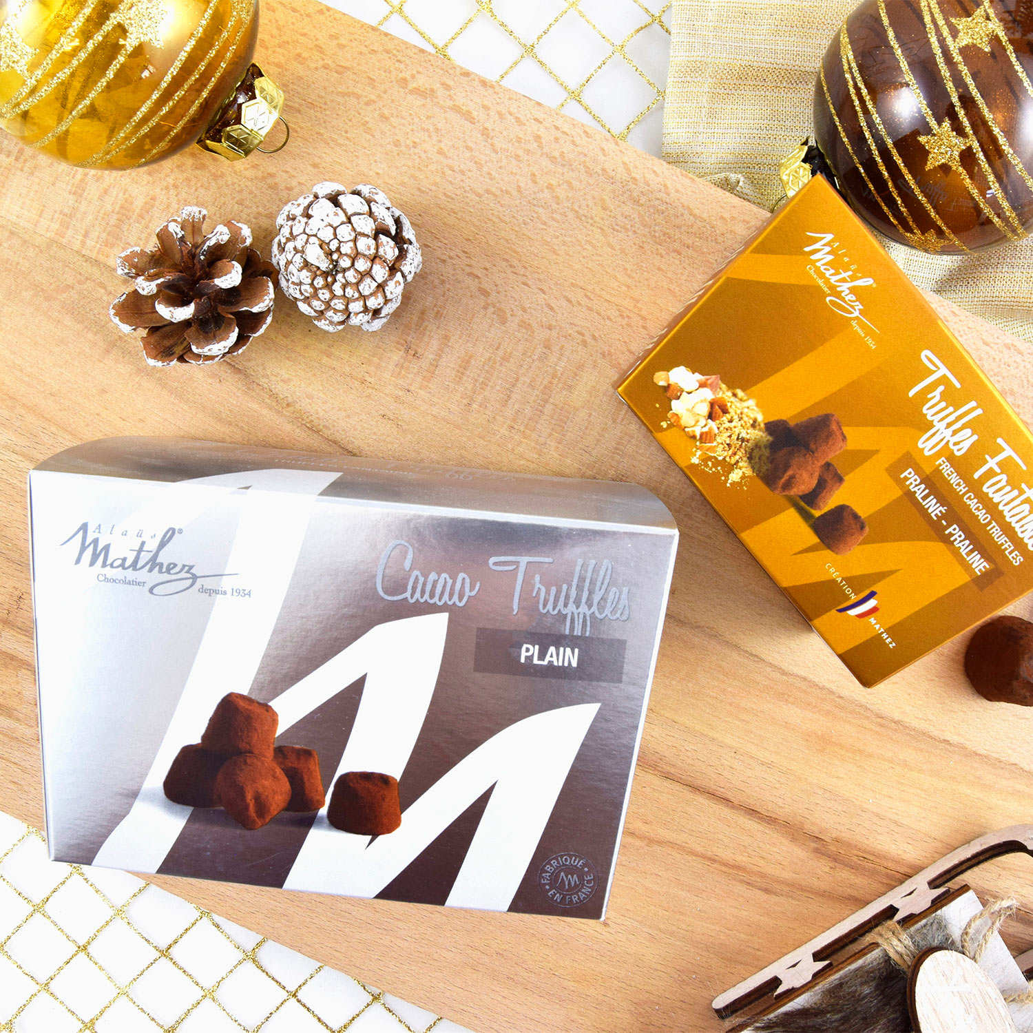 Natural fancy truffles in a ballotin - Chocolat Mathez